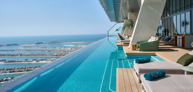 Najviši beskonačni bazen na svetu, sa spektakularnim pogledom od 360 stepeni (VIDEO)